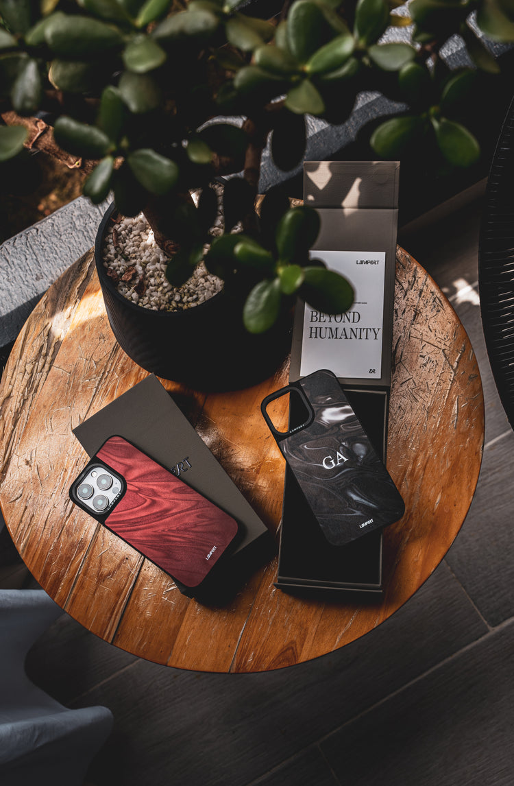 Elegancia en cases, cardholders y screen protectors – Tomlampert